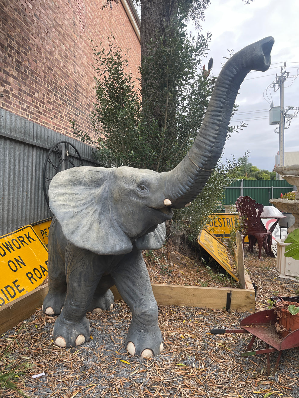 ‘Stampy The Baby’ - Life-size Fibreglass Elephant Statue – La La Vintage