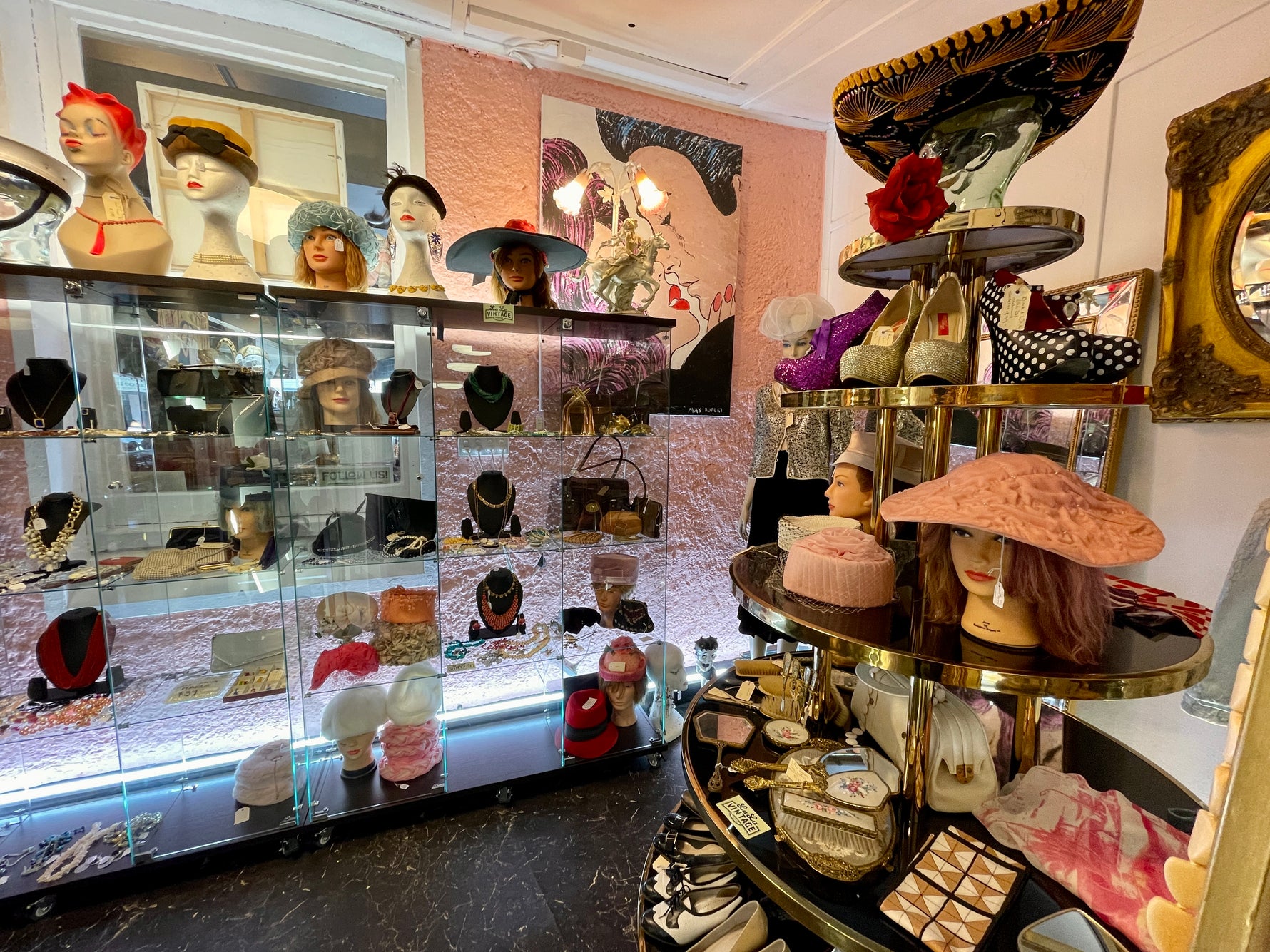 La La Vintage || Antique Shop, Furniture, Collectables, & More!